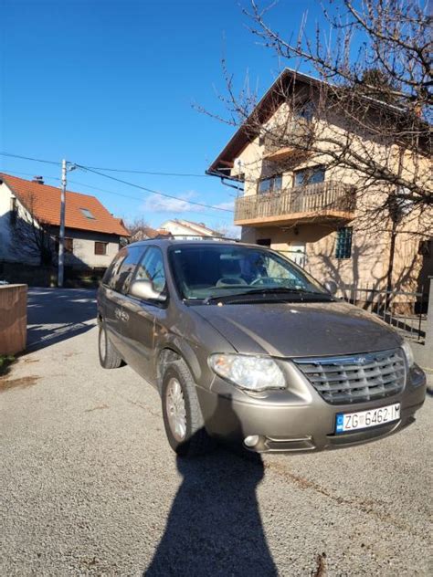 Chrysler Voyager 2 8 CRD LX 2005 God
