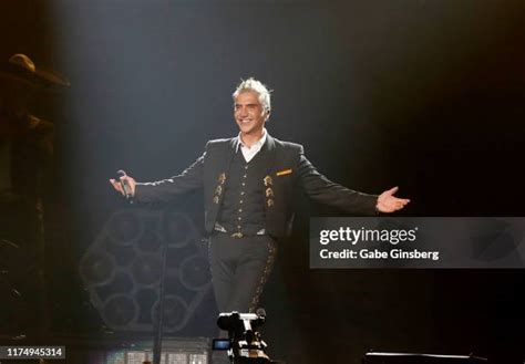 Alejandro Fernandez Concert Photos And Premium High Res Pictures Getty Images