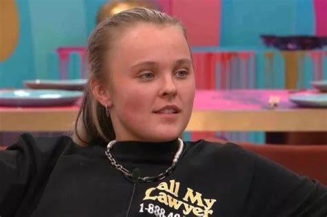 Jojo Siwa Says Shes Not A Lesbian As She Makes Another Honest
