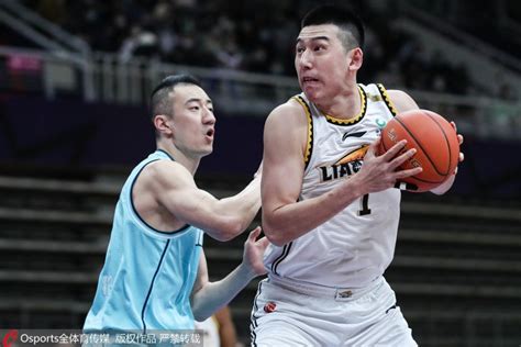 辽篮未来主力中锋付豪 球迷屋