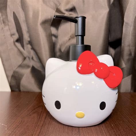 Sanrio Bath New Sanrio Hello Kitty Bath Soap Or Lotion Pump