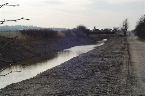 Construction 2010 The Thames And Medway Canal