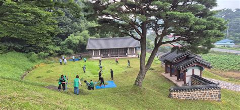 엄승용 엄승용 Added A New Photo