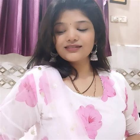 Tejashri Gaikwad Shridip Threads Say More