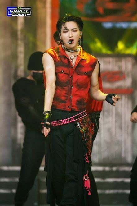 Pin By Nina Kools On Seonghwa Fashion Concert Outfit Guerrilla