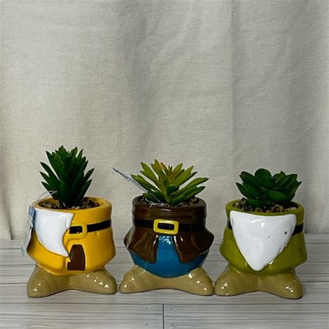 Disney Accents Nwt Disney Snow White Dwarf Succulent Mini Planters