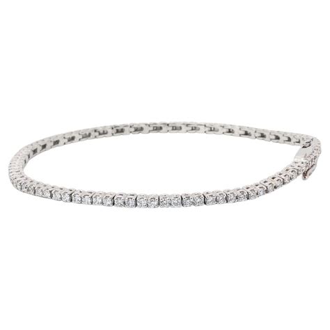Stunning 18K White Gold Tennis Bracelet With 2 70 Ct Natural Diamonds