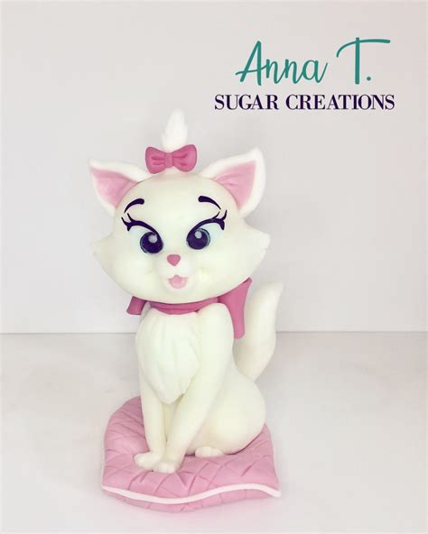 Marie Cake Topper R Cakedecorating