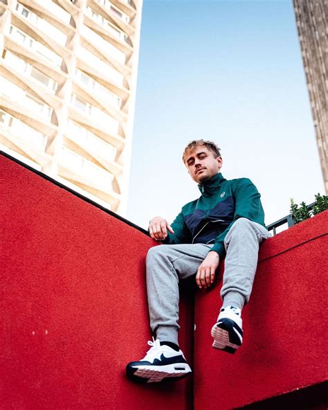 Vundle Wholesale Vintage Wholesaler Thrift Store