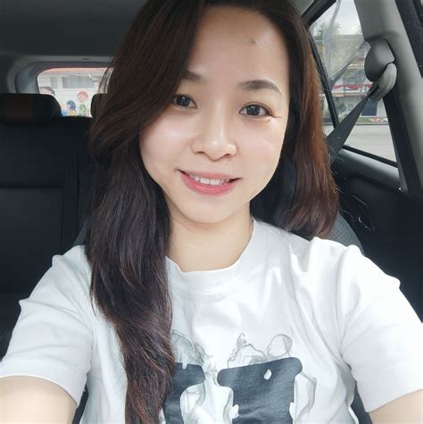 Jenny 人生的下半场，善待自己，做个简单的人，少与人纠缠，不生气，不取悦，这个世界上最傻的行为，就是拿别人的错误惩罚自己，把自己的身体