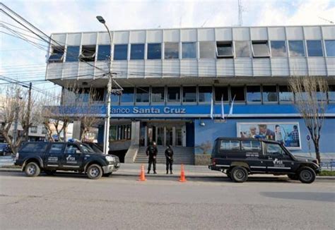 La Ruta Del Dinero K Nuevo Allanamiento En El Banco De Santa Cruz