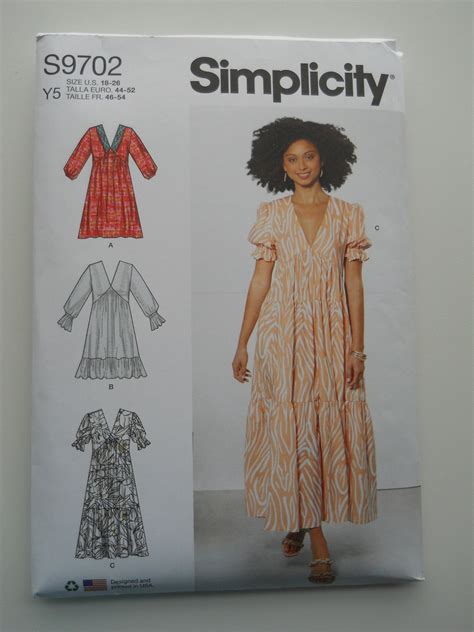 Loose Fitting Empire Waist Dress Simplicity S9702 K5 8 16 Or Y5 18