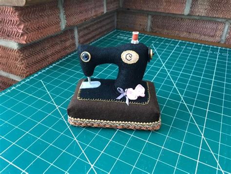 Best 12 How To Sew A Sewing Machine Pincushion Free Pattern Full Tutorial With Lisa Pay