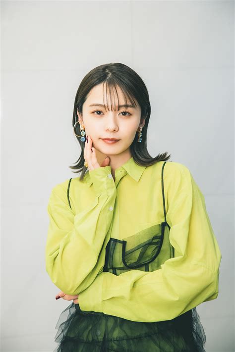 足立佳奈、デビュー5周年でニューアルバム『seeker』をリリース 探究者は何を探し求めど こへ向かうのか、23歳の本音に迫る Spice