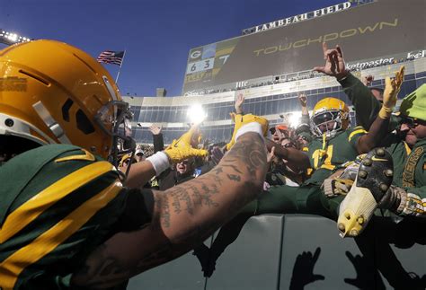 Jordan Love Has Career Day To Lead Packers Past Chargers Reuters