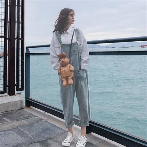 牛仔背带裤女夏季新款2021学生韩版宽松ins百搭阔脚显瘦破洞裤子虎窝淘