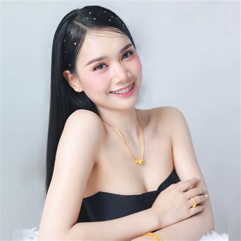 ນາງ ພອນວະນິດາ ເມືອງຫານ