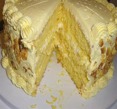 Lemon Cake With Lemon Filling And Lemon Butter Frosting Mamamia Recipes
