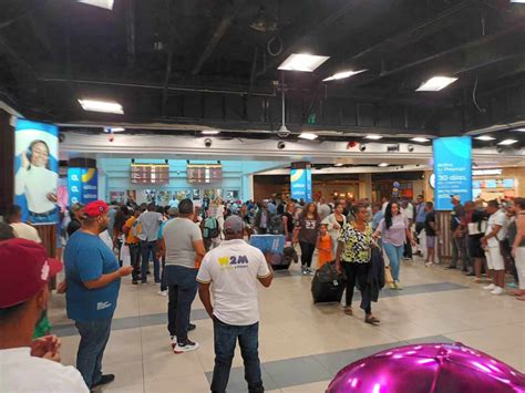Comienza A Regir Suspensión Vuelos Venezuela Rd Resumen Final