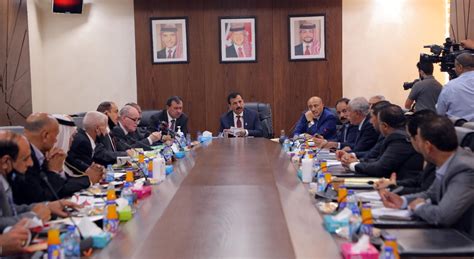 المشتركة النيابية تستمع لمقترحات حول مشروع قانون البلديات واللامركزية