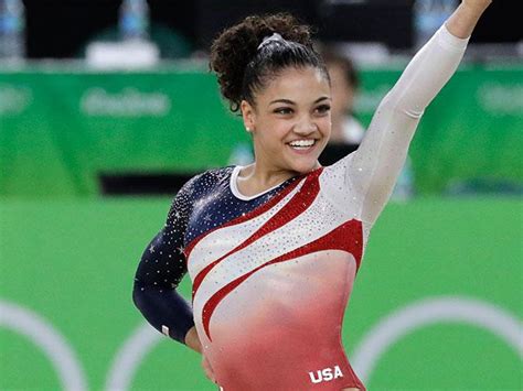 Olympic Gymnast Laurie Hernandez Faith Drives Out Fear Cbn News