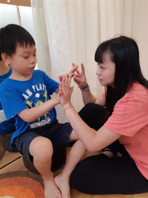 【心覺學苑 暑期線上課程】兒童情緒探索及五感花草藝術｜accupass 活動通