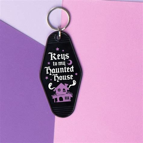 Keys To My Haunted House Motel Keychain Cute Retro Style Keychain T