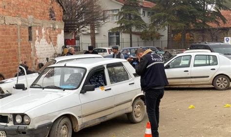 Baba oğula pusu kurdular Araç kurşun yağmuruna tutulurken kişi hayatını kaybetti Son Dakika