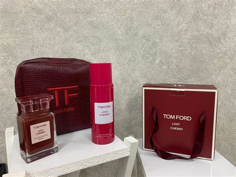 Унисекс подаръчен комплект Tom Ford Lost Cherry 172 80 лв