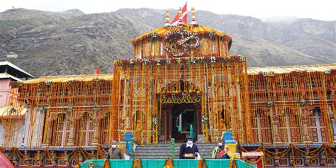 Badrinath Dham Kapat आज बद्रीनाथ के कपाट बंद हो जाएंगे मंगलवार से