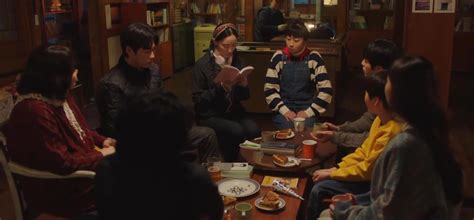 오늘은 독서모임에서 今天的讀書會 겨울에 어울리는 시와 소설 중 마음에 드는 구절을 골라 들어보는 시간을 가졌다