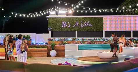 Love Island Welcomes Genny Shawcross Flo Money And 8 Others This