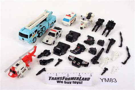 Complete Transformers® G1 Defensor Sku 361259
