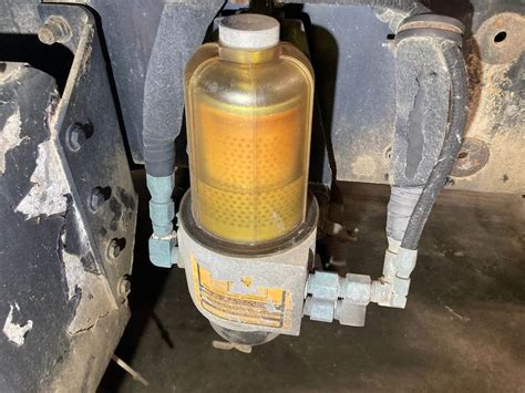 1999 Caterpillar C12 Fuel Filter Assembly For A Kenworth T800 For Sale