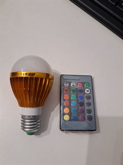 Żarówka LED E RGB z pilotem W Trzebinia Kup teraz na Allegro Lokalnie