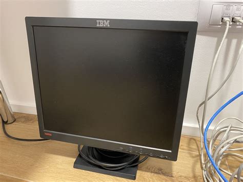 Monitor Ibm 4 3 14 Brasov • Olx Ro