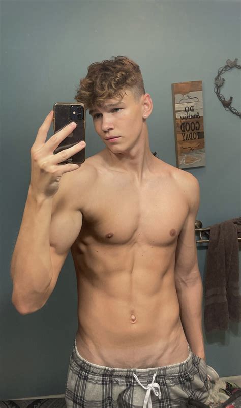 Tommy Alexander On Twitter Guess Whos On Twitter Now Damn Straight