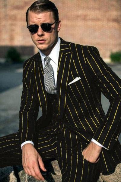 38 Mens 2 Button Gangster Pinstripe Suit In Black And White