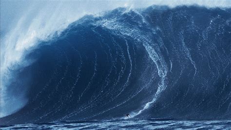 120 Huge Waves Of The World Ideas Surfers Riding Large Waves Surfing