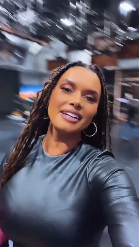 Joy Taylor Looks Jaw Dropping In Revealing Colorful Outfit With Pals As