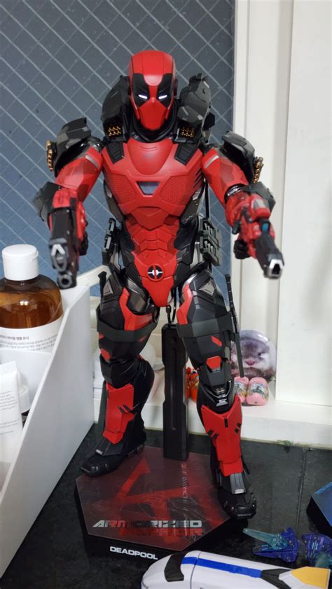 Hot Toys 아머라이즈드 데드풀 피규어 갤러리