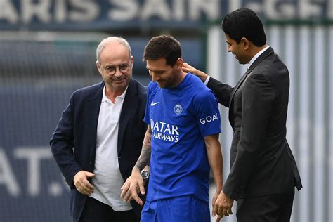 Críticas al PSG y a sus jugadores sobre todo a Messi por abusar del avión Entre julio y