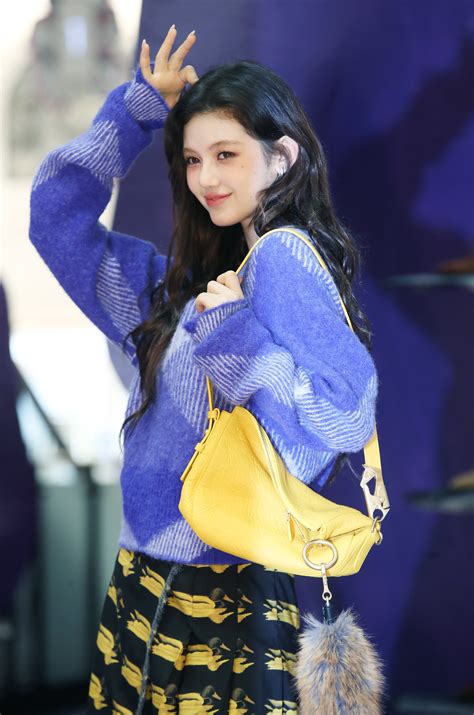 230915 New Jeans Danielle At Burberry Pop Up Store Event Kpopping