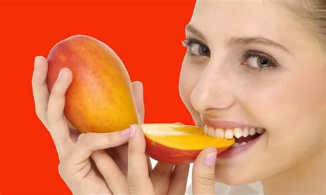 स्वास्थ्य के लिए आम बेहद फायदेमंद पर क्या आप जानते हैं इसे खाने का सही