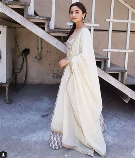Alia Bhatt In White Traditional Outfit For Raazi Promotions