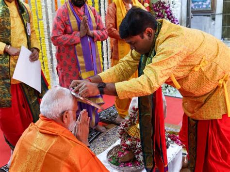 Pm Modi In Gujarat Dwarka Scuba Diving Viral After Lakshadweep Visit Under Water Snorkeling See
