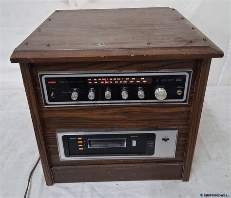 Zenith Solid State Amfm Radio With 8 Track Stereo Tape Player