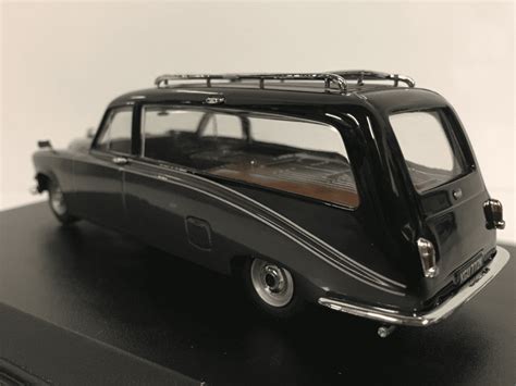 Oxford 43ds008 Ds008 1 43 O Scale Daimler Ds420 Hearse Black Carlton Grey Mimb