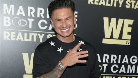 Pauly D Hair Not Gelled Pauly D Claps Back At Fan Comments On His Gel