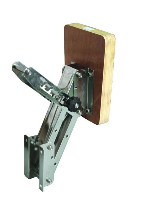 Outboard Motor Mounting Bracket